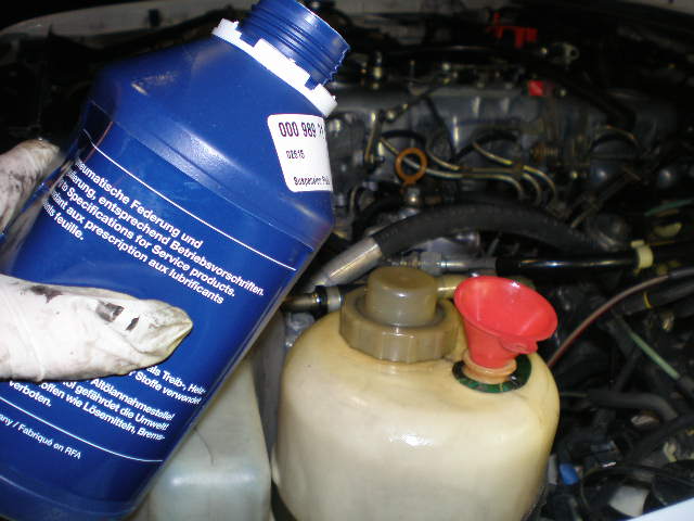 SLS Hydraulic fluid everywhere - PeachParts Mercedes-Benz Forum